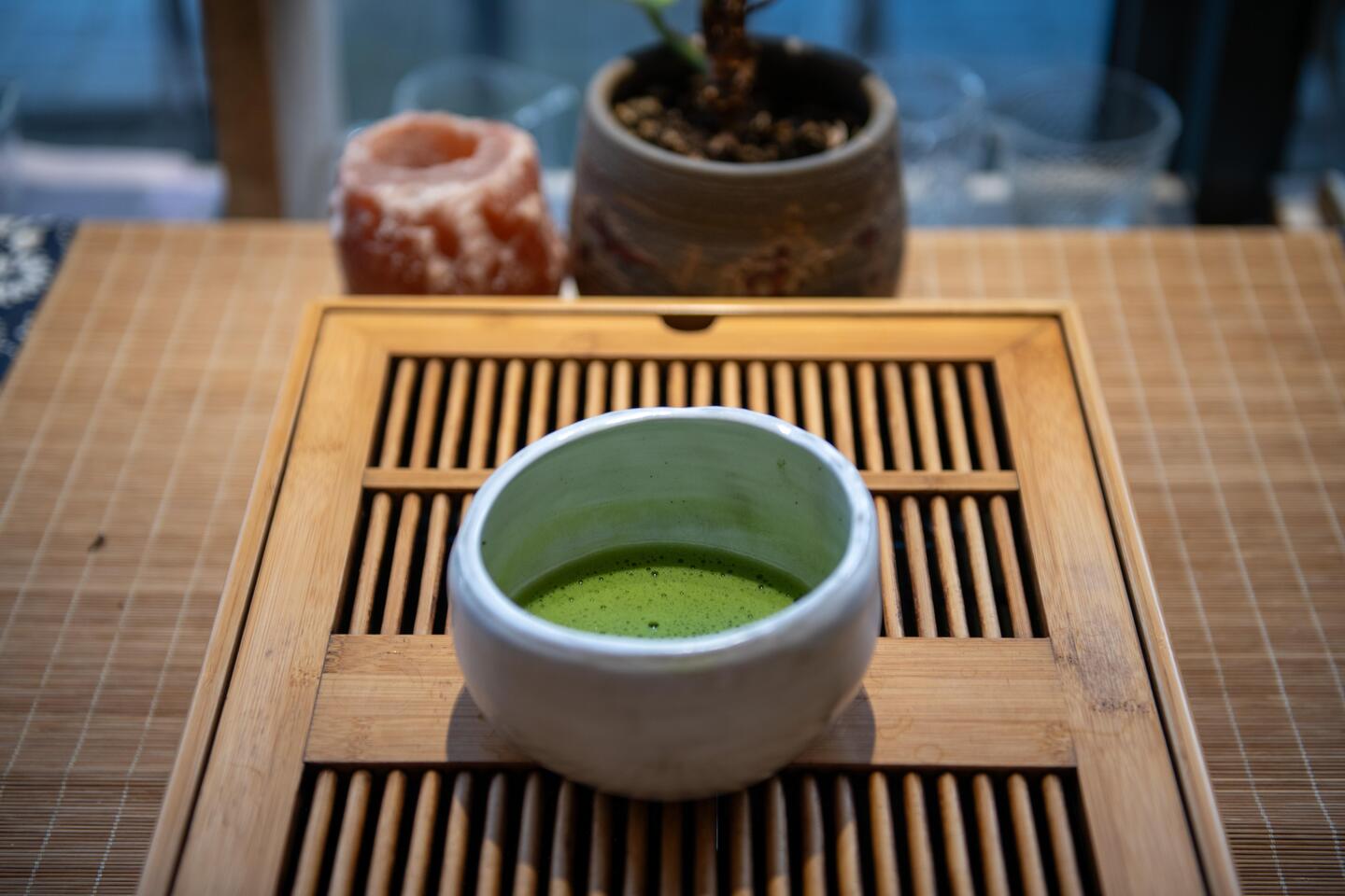 “Niet alles wat groen is, is matcha”: kenners leggen uit hoe je ...