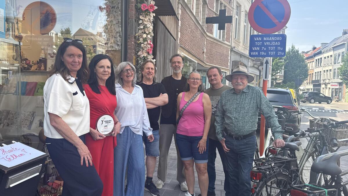 Anneke van Geschenkenwinkel Frann opnieuw Vriendelijkste handelaar ...