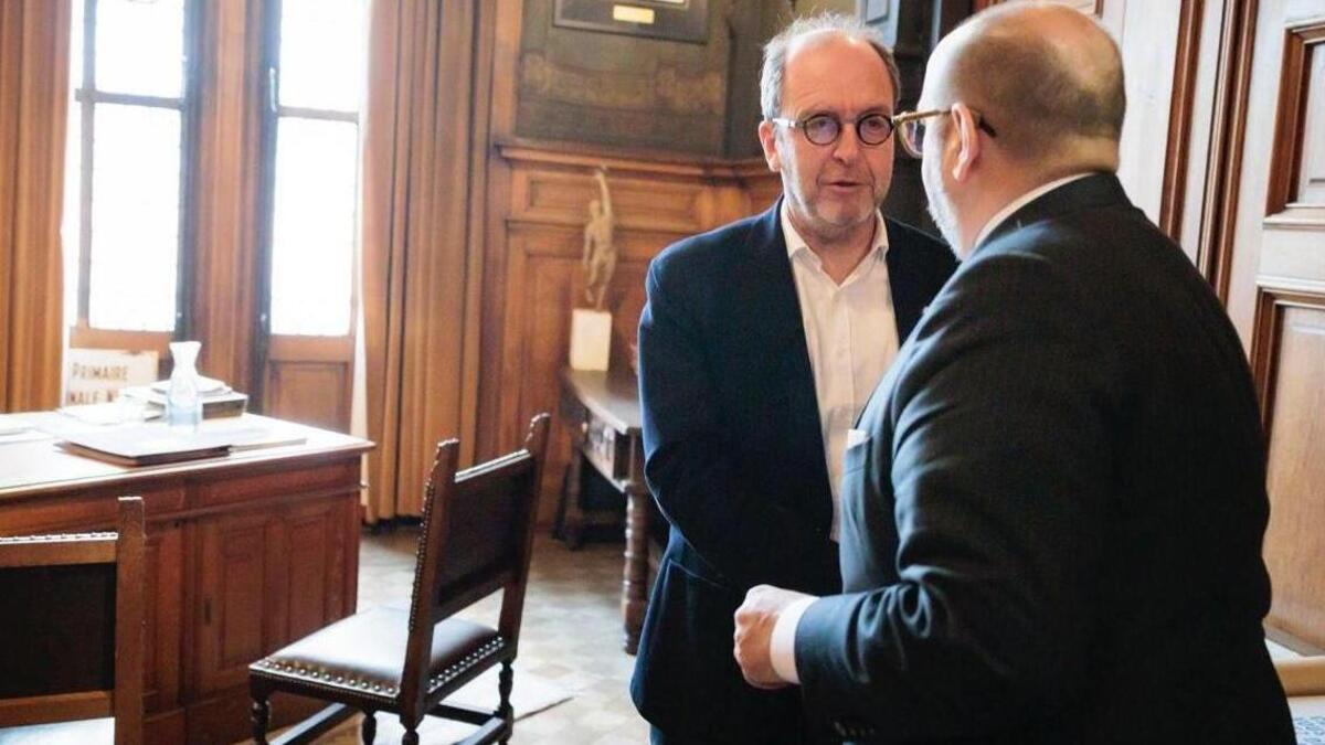 Burgemeester van Anderlecht strijdvaardig na schietpartijen: “2.000 ...