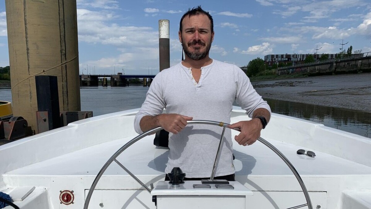 Vaar in een ecologische sloep op de Rupel met wereldreiziger Christophe ...