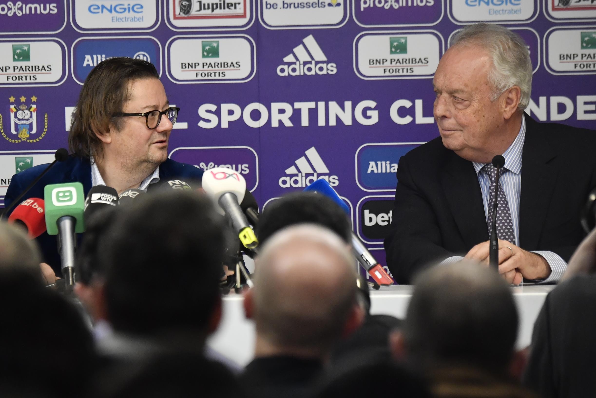 Ook miljardair Alexandre Van Damme ondervraagd over verkoop Anderlecht ...
