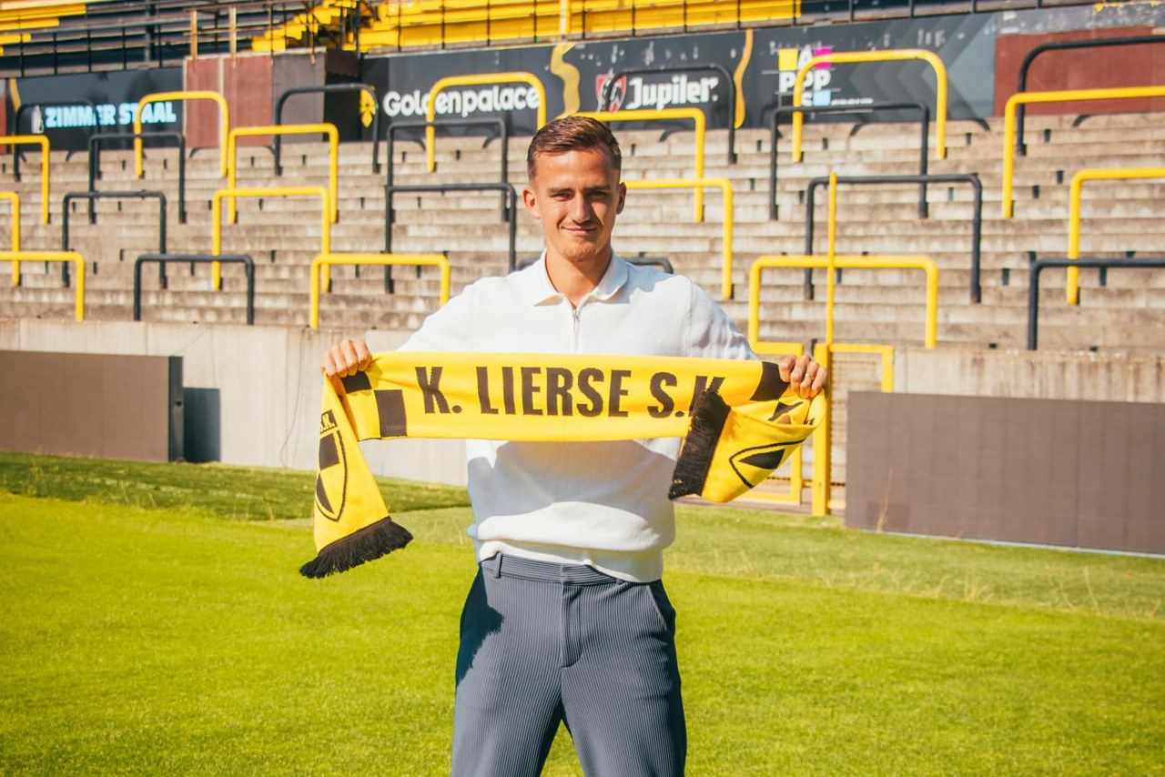 22-jarige Niklo Dailly voetbalt met jaar vertraging op het Lisp ...