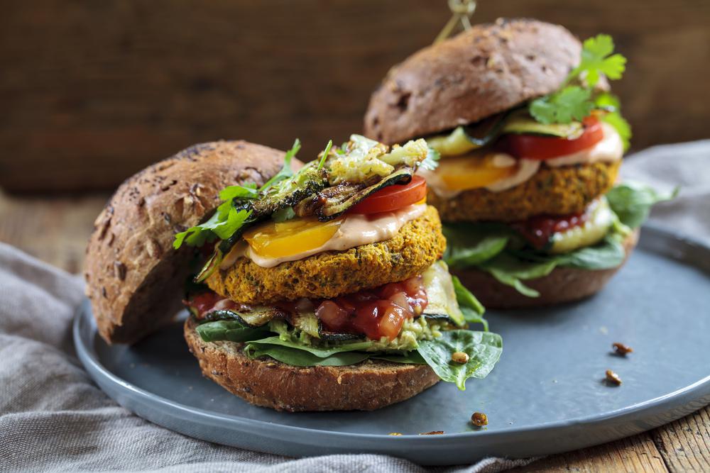 Vegetarische burger toch niet zo’n gezond alternatief voor vlees: “Is ...