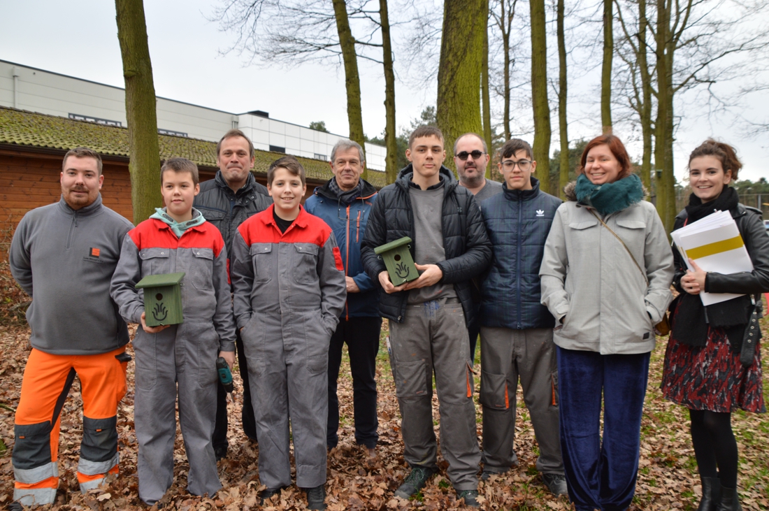 VTI en gemeente schakelen ‘mezenpatrouille’ in om processierups op te ...