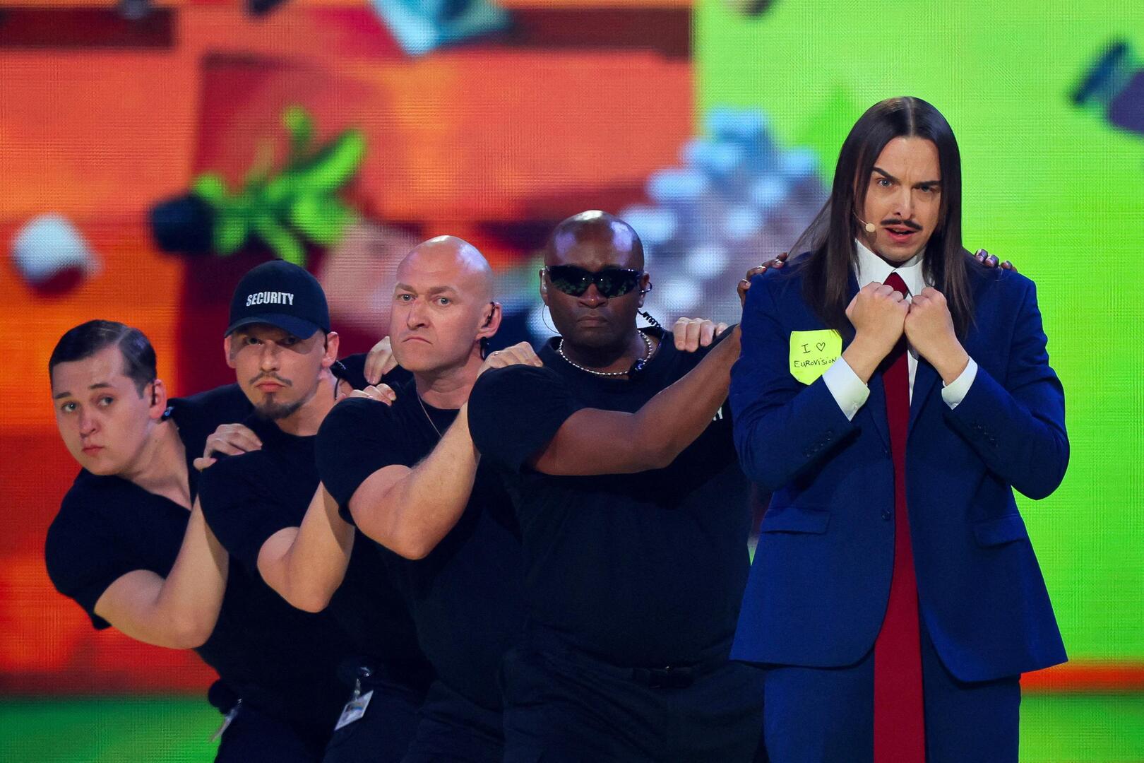 Zin om ‘Espresso macchiato’ mee te brullen? Estse Eurovisie-kandidaat ...