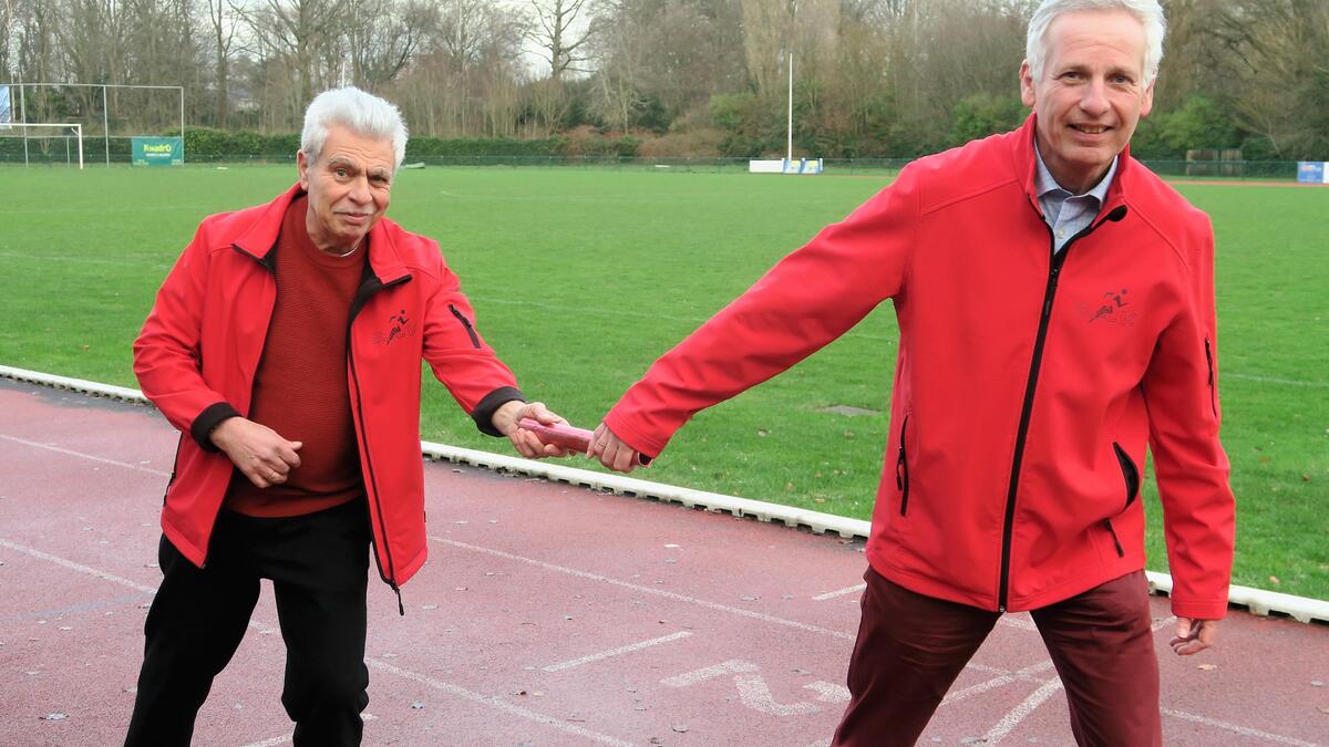 Voorzitterswissel bij Schotense Atletiekvereniging: Marc Persoons geeft ...