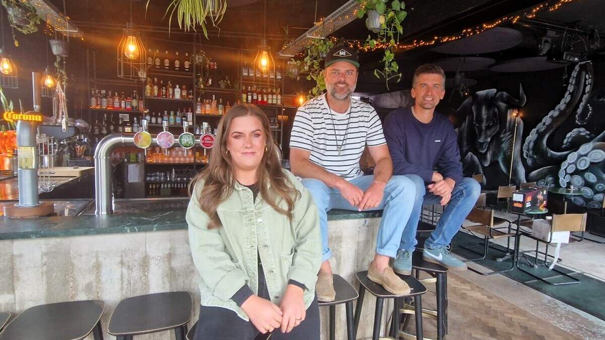 Bar Aan ‘t Spoor in Mortsel krijgt nieuwe cafébazin: “Het café behoudt ...