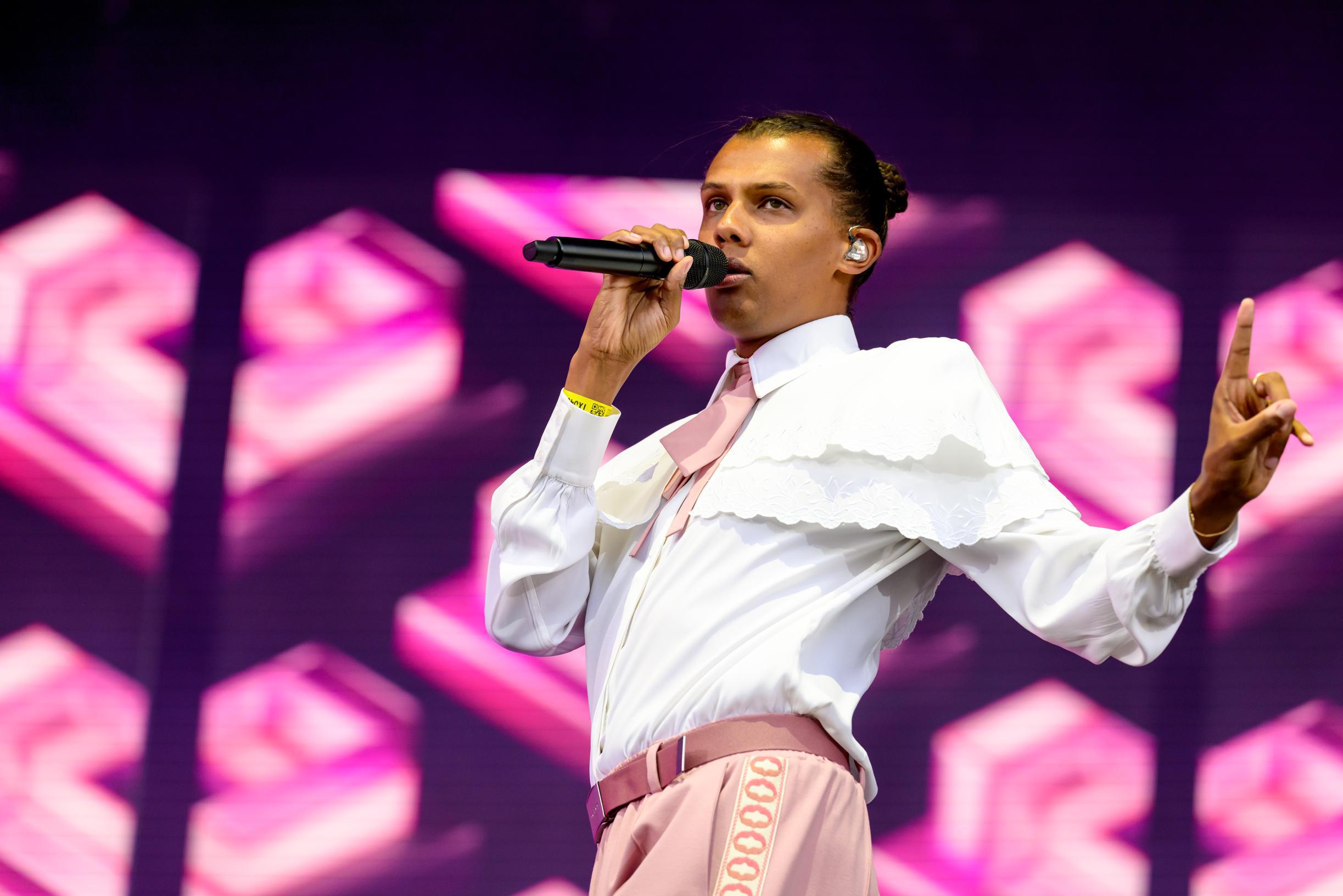 Na maanden afwezigheid is Stromae er weer: “Ik heb wat nieuws voor ...