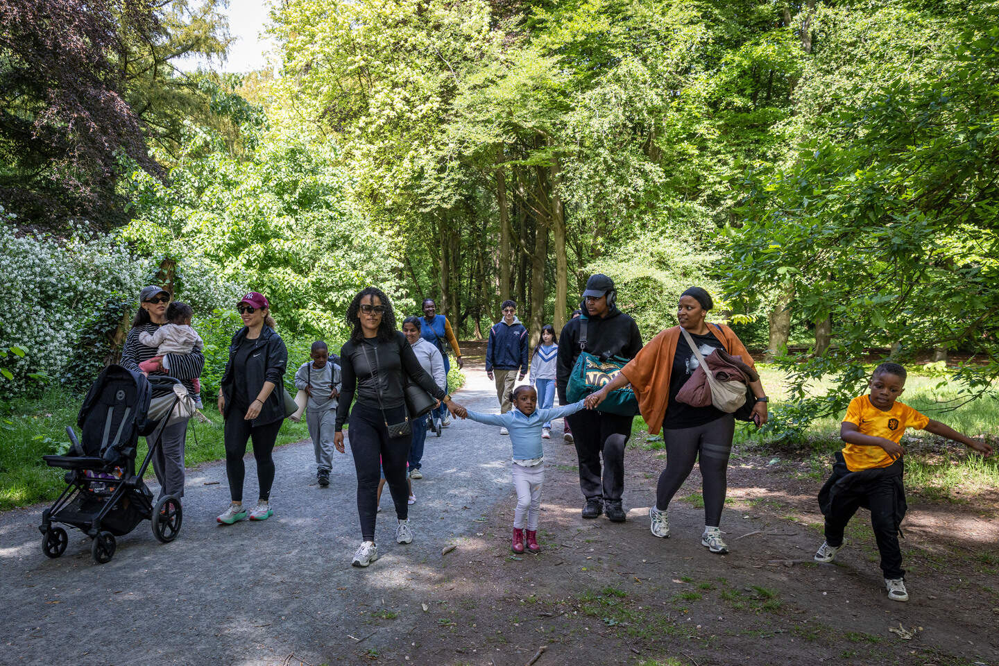 Wandelclub Mamamia wil moeders doen bewegen en connecteren: “Als mama ...
