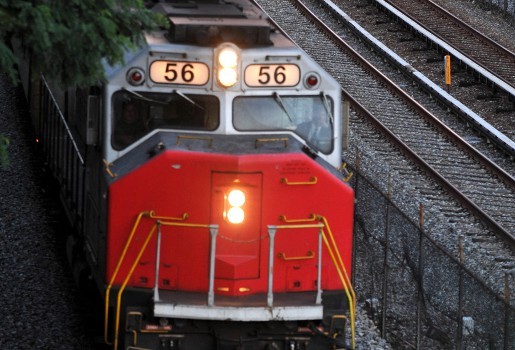 Meisje springt op rijdende trein en verliest beide benen | GVA